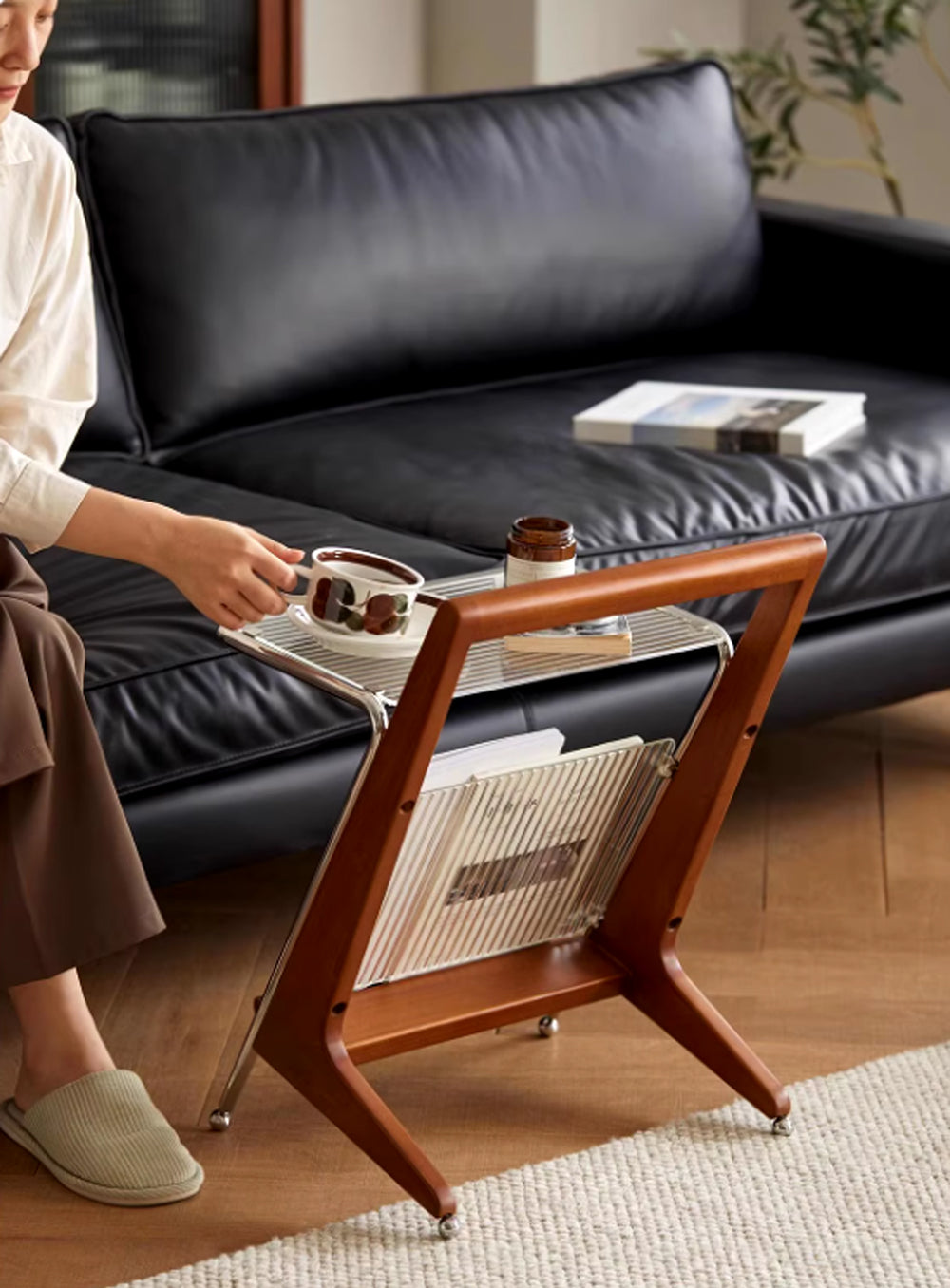 Yū Tokyo Japanese Style Solid Wood Handle Metal Frame Side Table