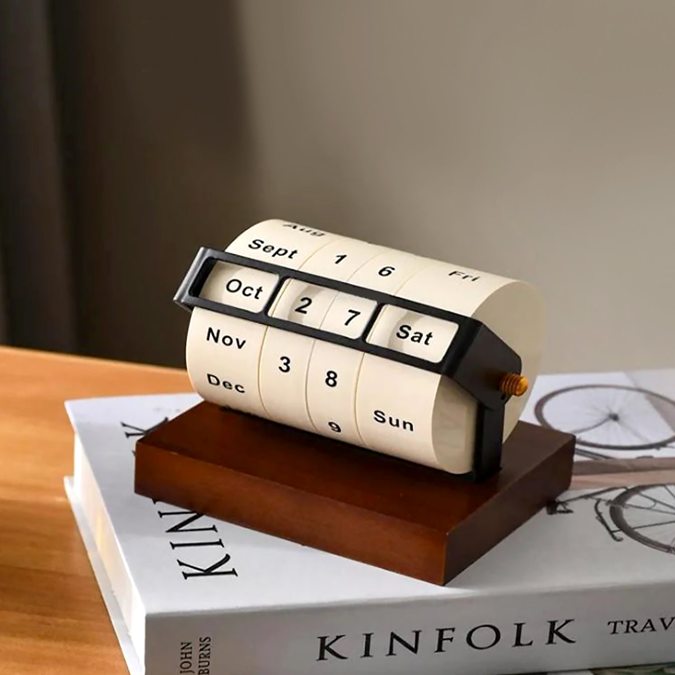 Rotating Wheel Retro Wooden Calendar – OnShelf